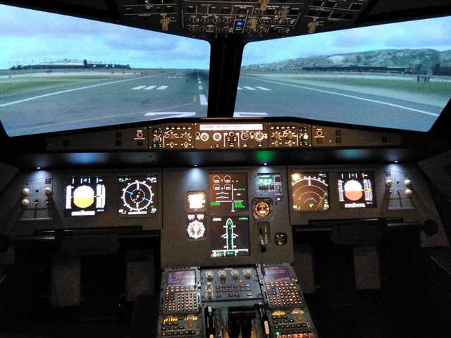 El nuevo simulador FNPT II MCC de A320 de EAS Barcelona ya vuela ...