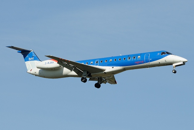 La aerolínea británica Flybmi se declara en quiebra - Noticias ...
