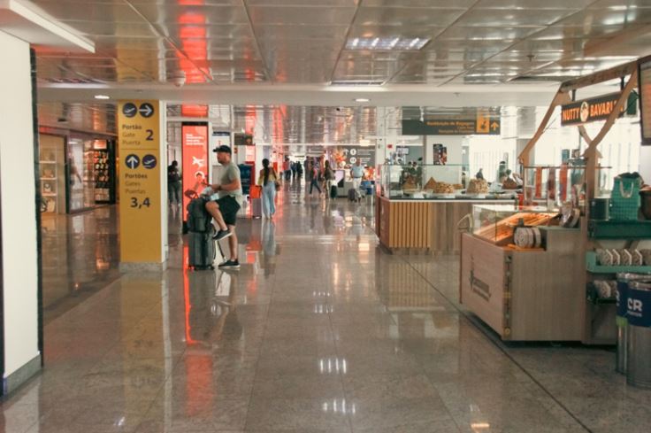 Nueva sala de embarque del Aeropuerto Internacional Foz do Iguaçu ...