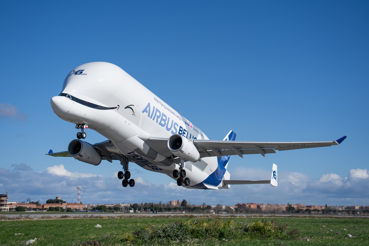 El gran avión de transporte Beluga de Airbus cumple ya 30 años ...