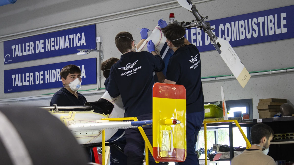 Formación de técnicos aeronáuticos en Aviation Group - Noticias ...