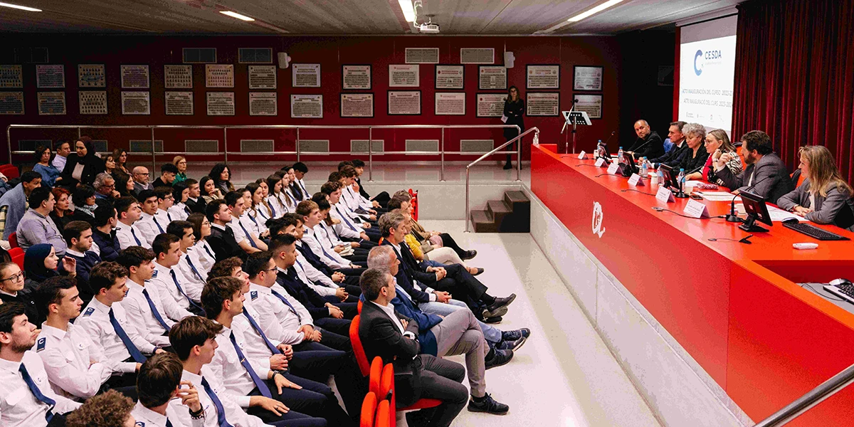 La escuela de pilotos Cesda inaugura su curso académico 2023-2024 ...